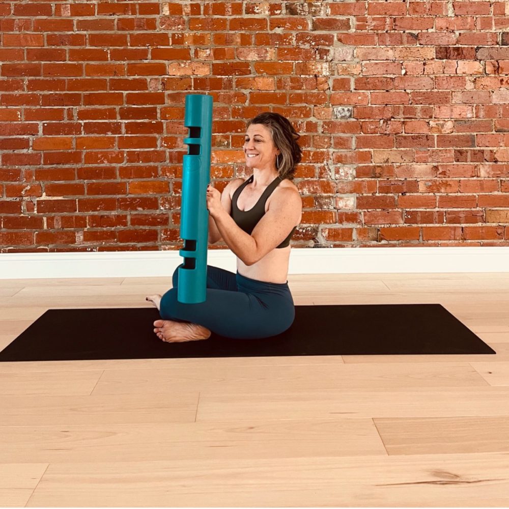 ViPR for teaching spinal shapes | FitPro Blog