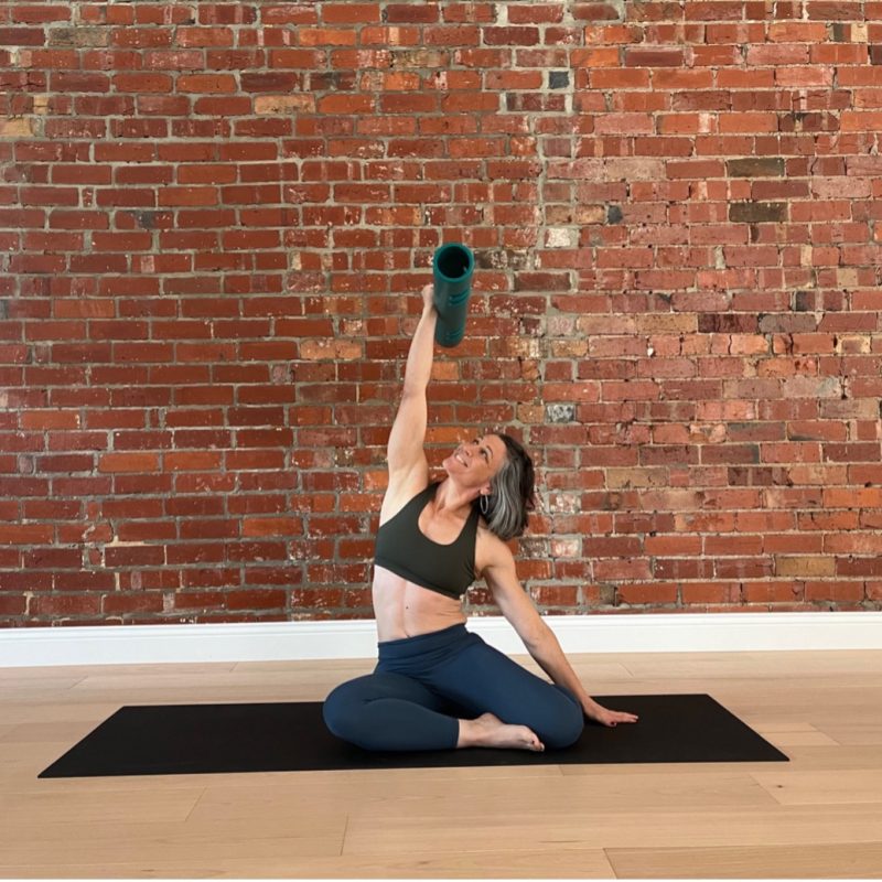 ViPR for teaching spinal shapes | FitPro Blog